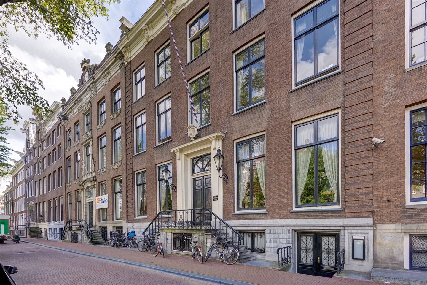 Duurste Amsterdamse Huizen Nauwelijks in Trek bij Rijke Buitenlandse ...