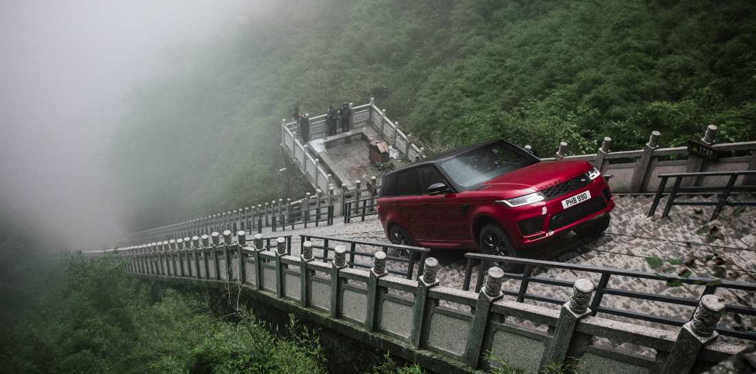 Zien: Nederlander Ho-Pin Tung beklimt met deze Range Rover PHEV maar ...