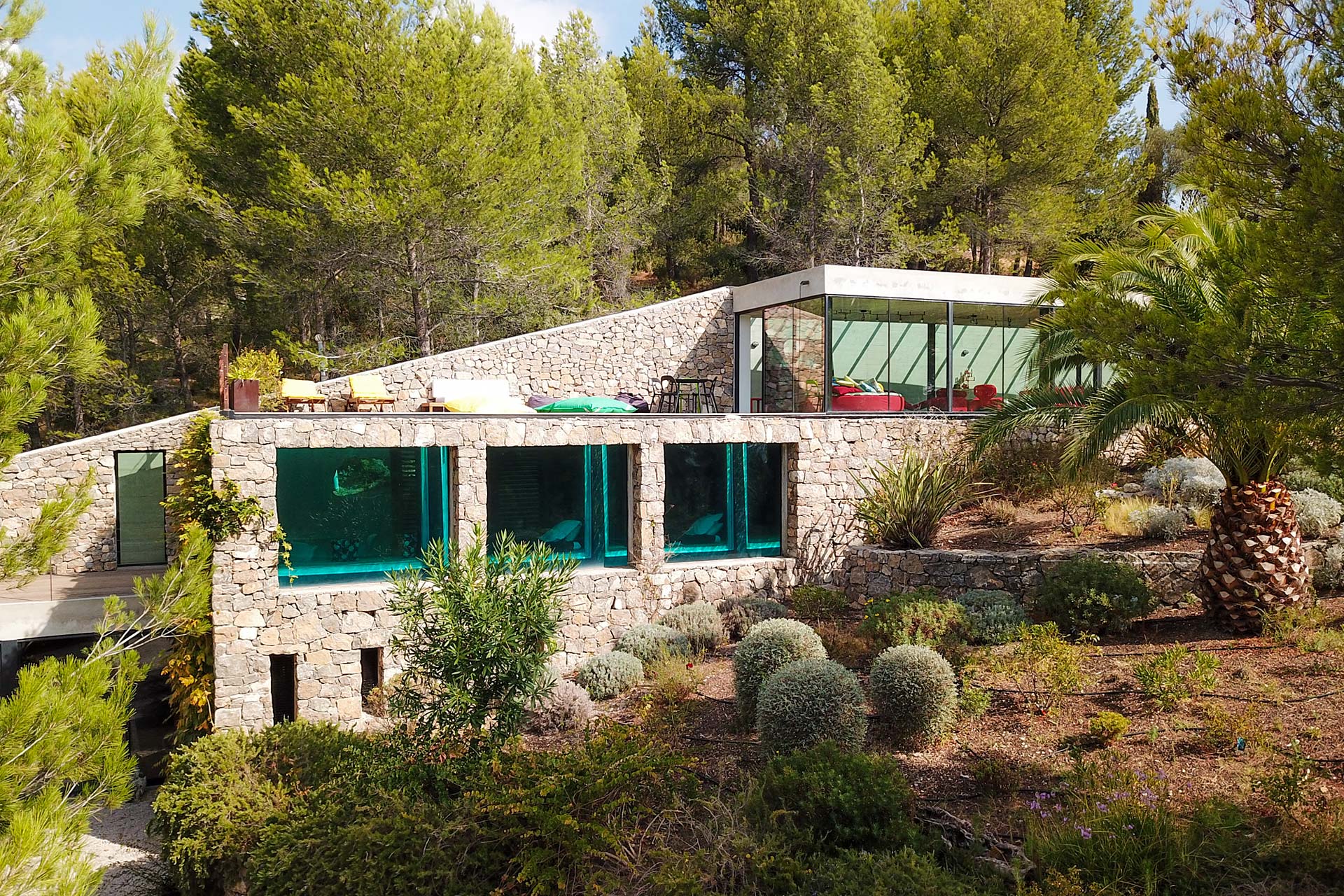 Deze 'Villa on the Rocks' is de ultieme verblijfplaats in Frankrijk ...