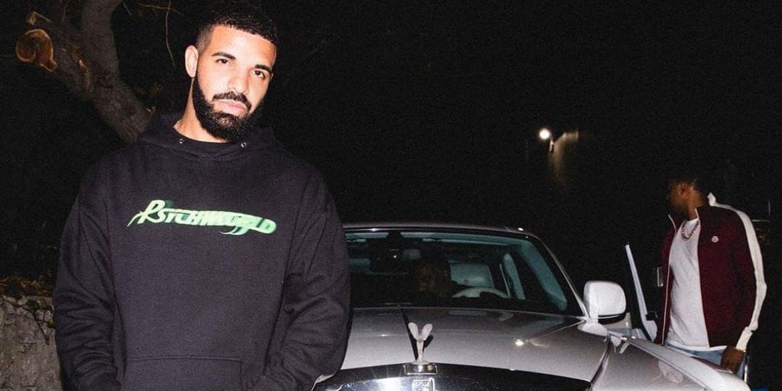 Drake heeft voor €165 miljoen een Boeing 767 gekocht en om laten ...