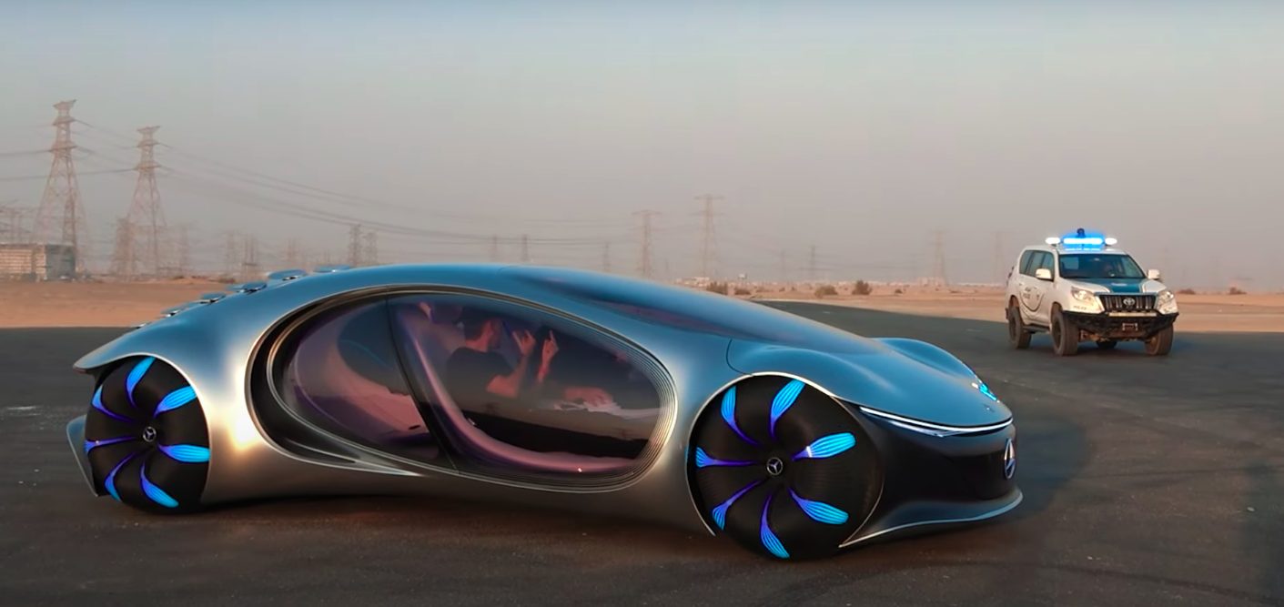 Team Supercar Blondie mag de Mercedes-Benz Vision AVTR uitproberen