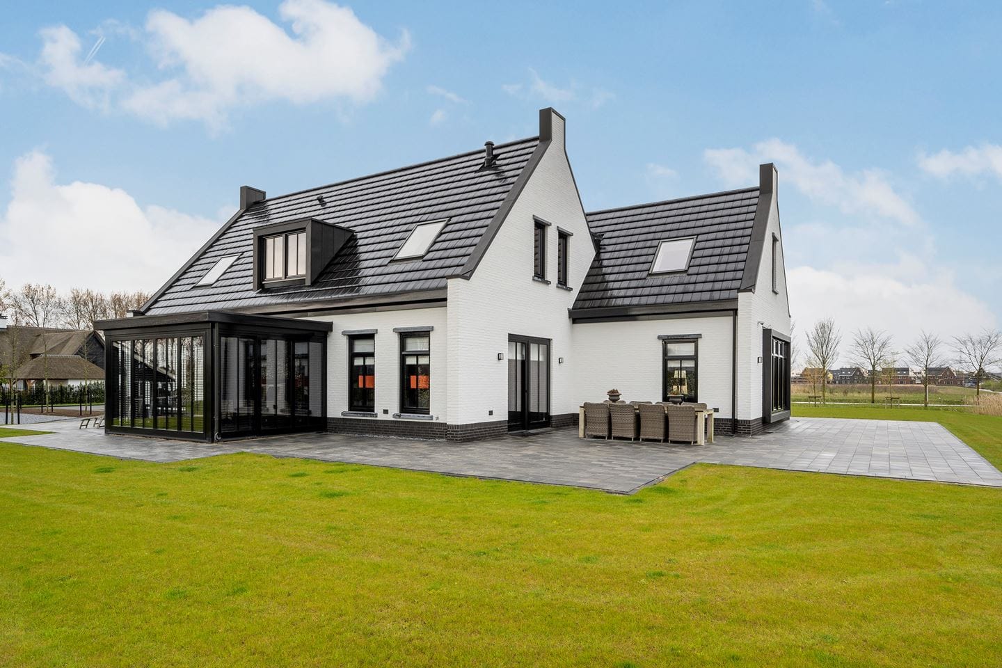 Stel verkoopt absolute droomvilla van € 2,9 miljoen omdat omgeving te ...